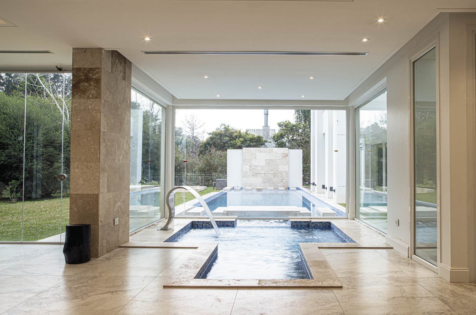 Casa De Dos Mundos - Portal de Arquitectos