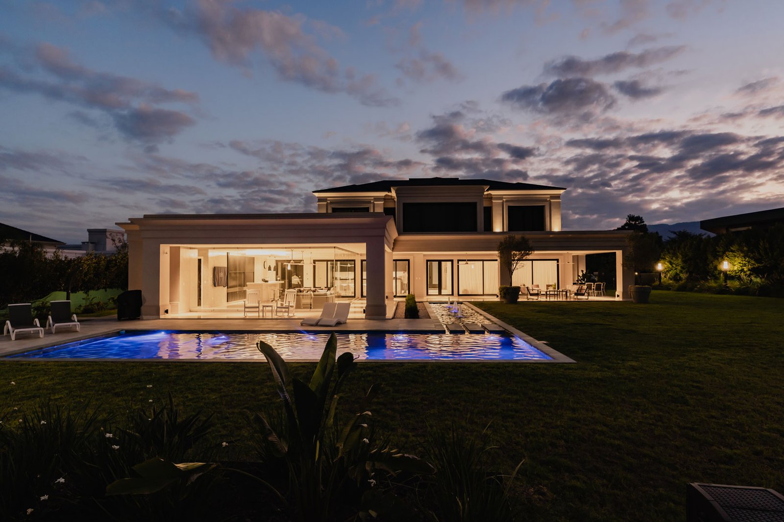 Estudio Apa Arquitectura - Casa Eterno Clasicismo - Portal de Arquitectos